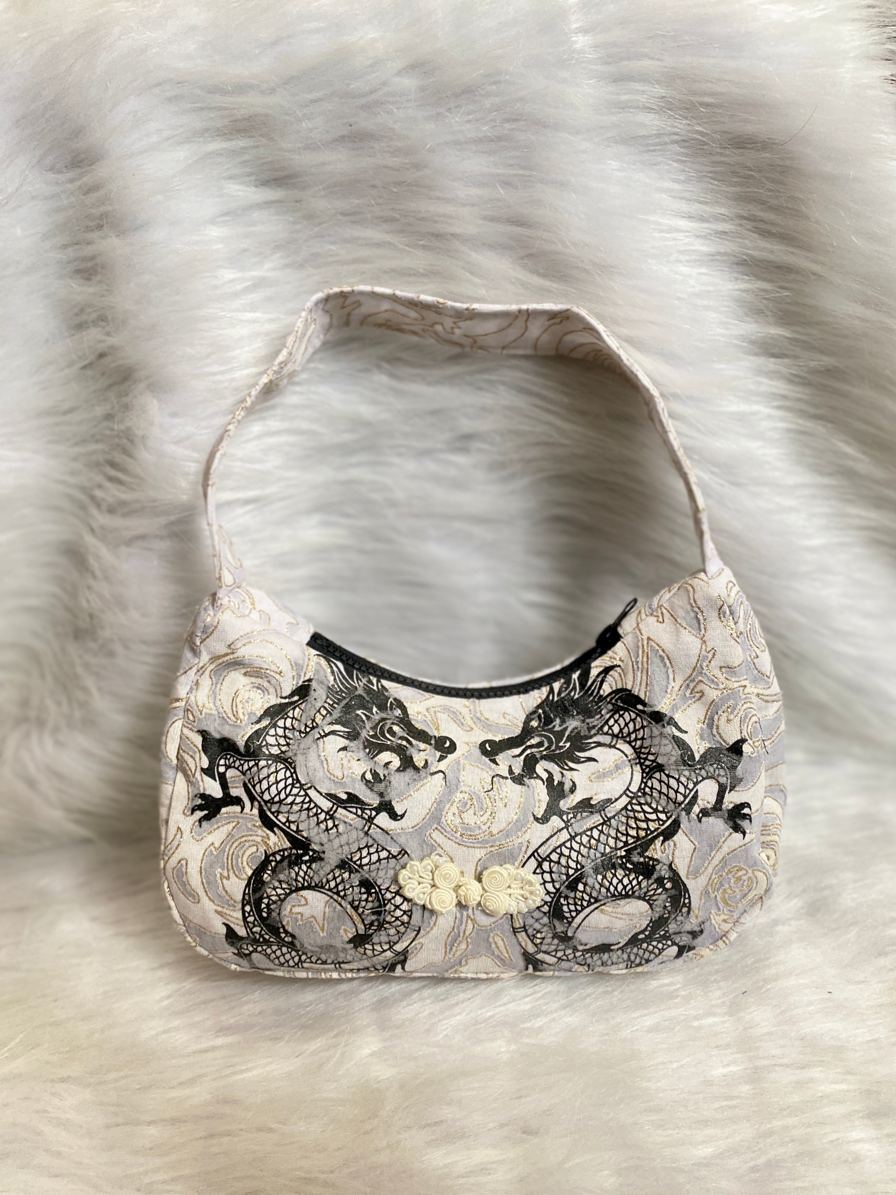 [🇹🇭限量9件] NEW COLLAB : 設計師款中國風Shoulder Bag #CB009 瑕疵品 – EVILLY GOOD